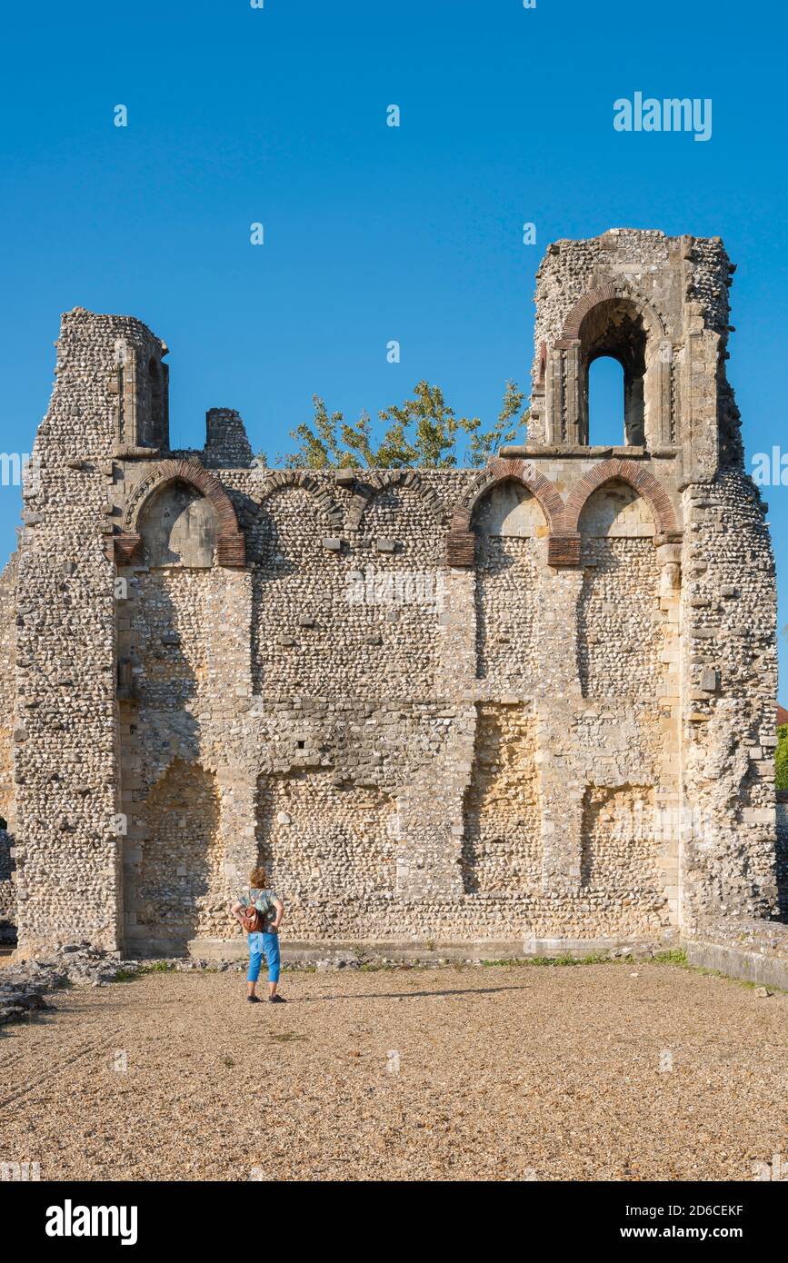 Wolvesey Castle Winchester, view in summer of the ruins of Wolvesey ...