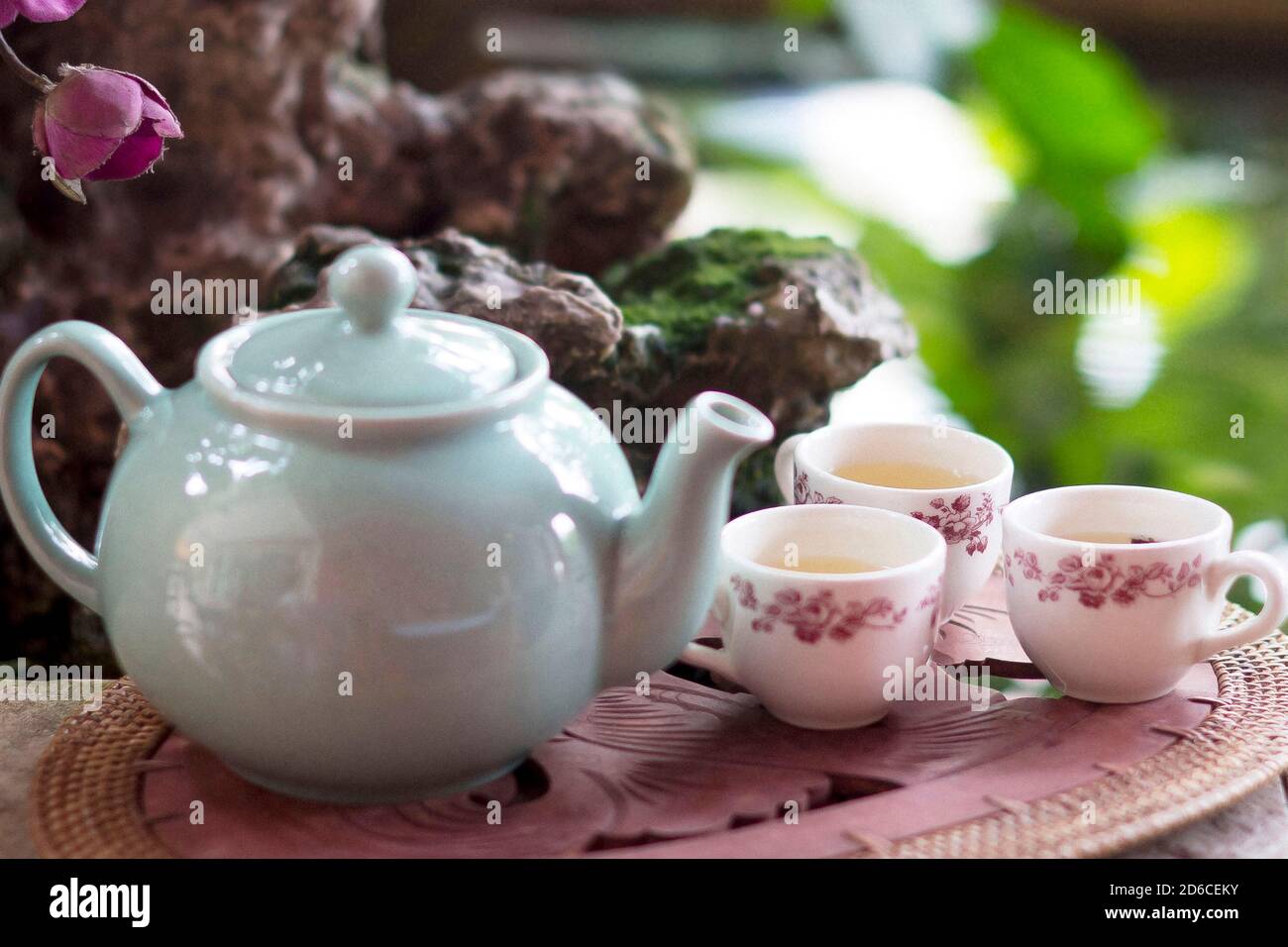 Chinese teapot and mug hi-res stock photography and images - Alamy