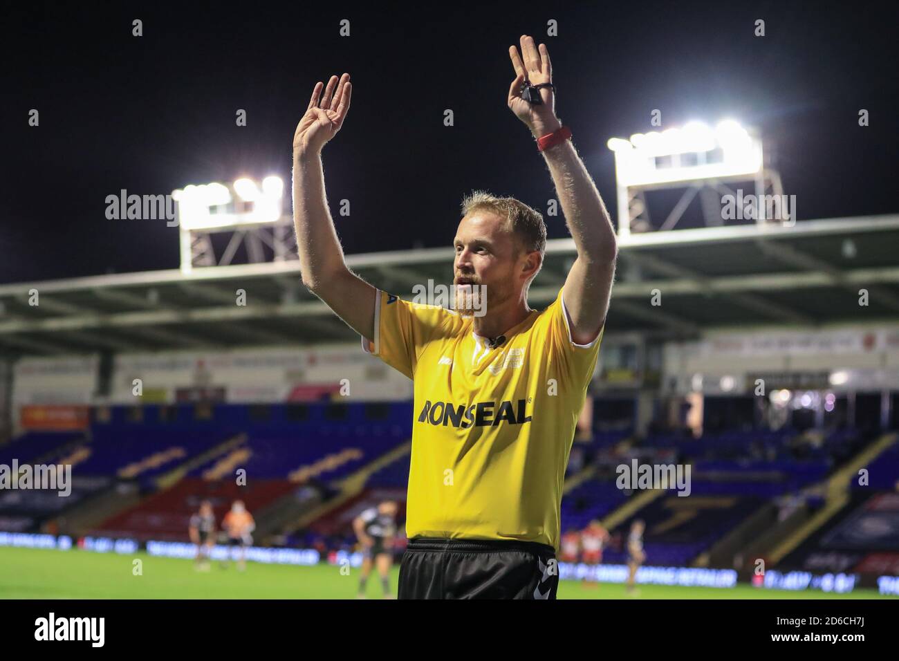 Robert Hicks stops the clock Stock Photo - Alamy
