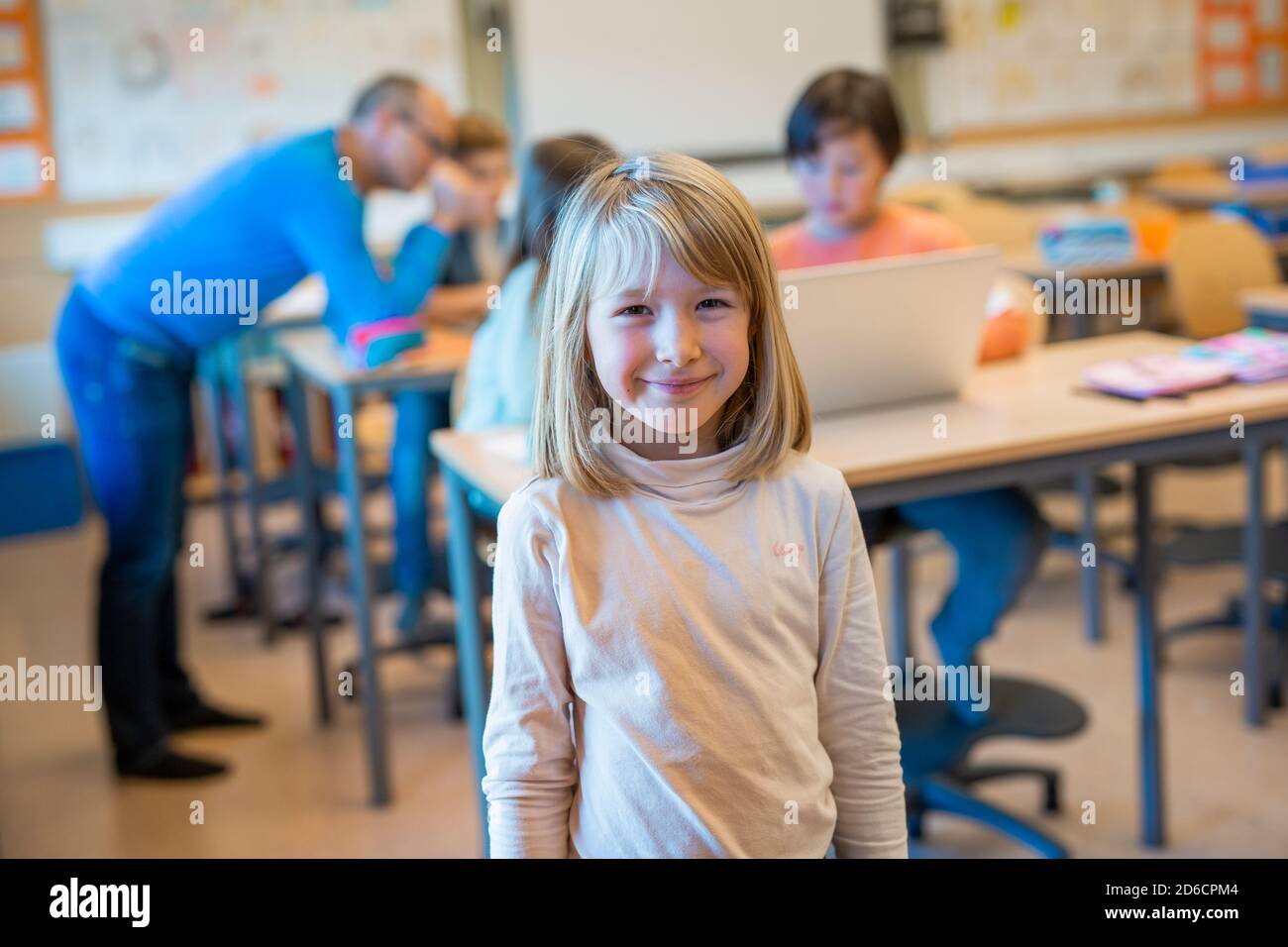 Children computer classroom girls only hi-res stock photography and ...