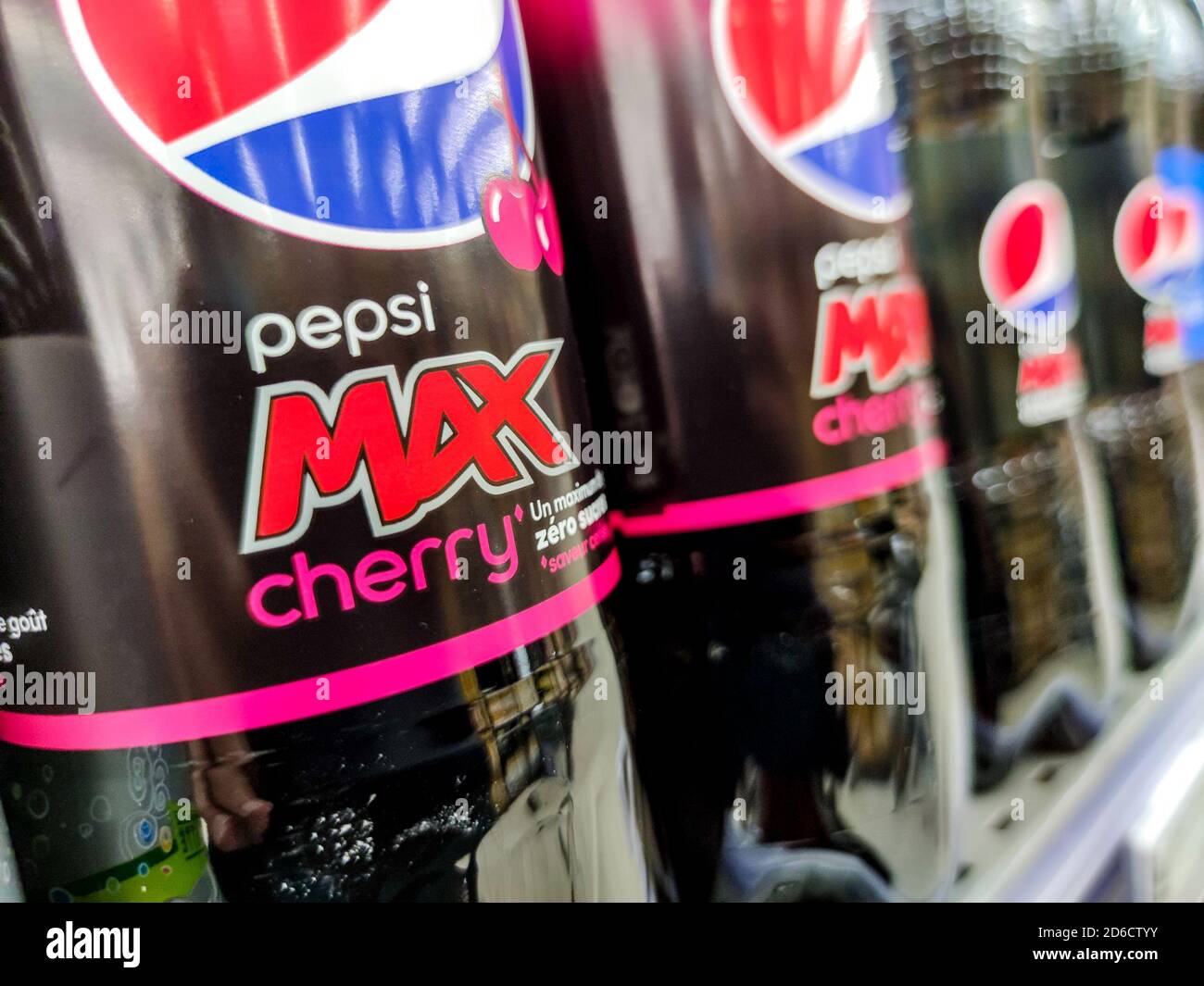 Pepsi max bottle hi-res stock photography and images - Alamy