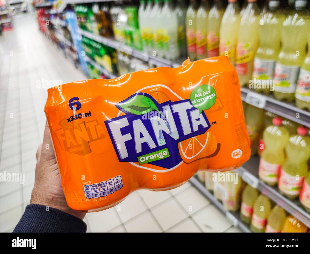 Fanta can hand hi-res stock photography and images - Alamy