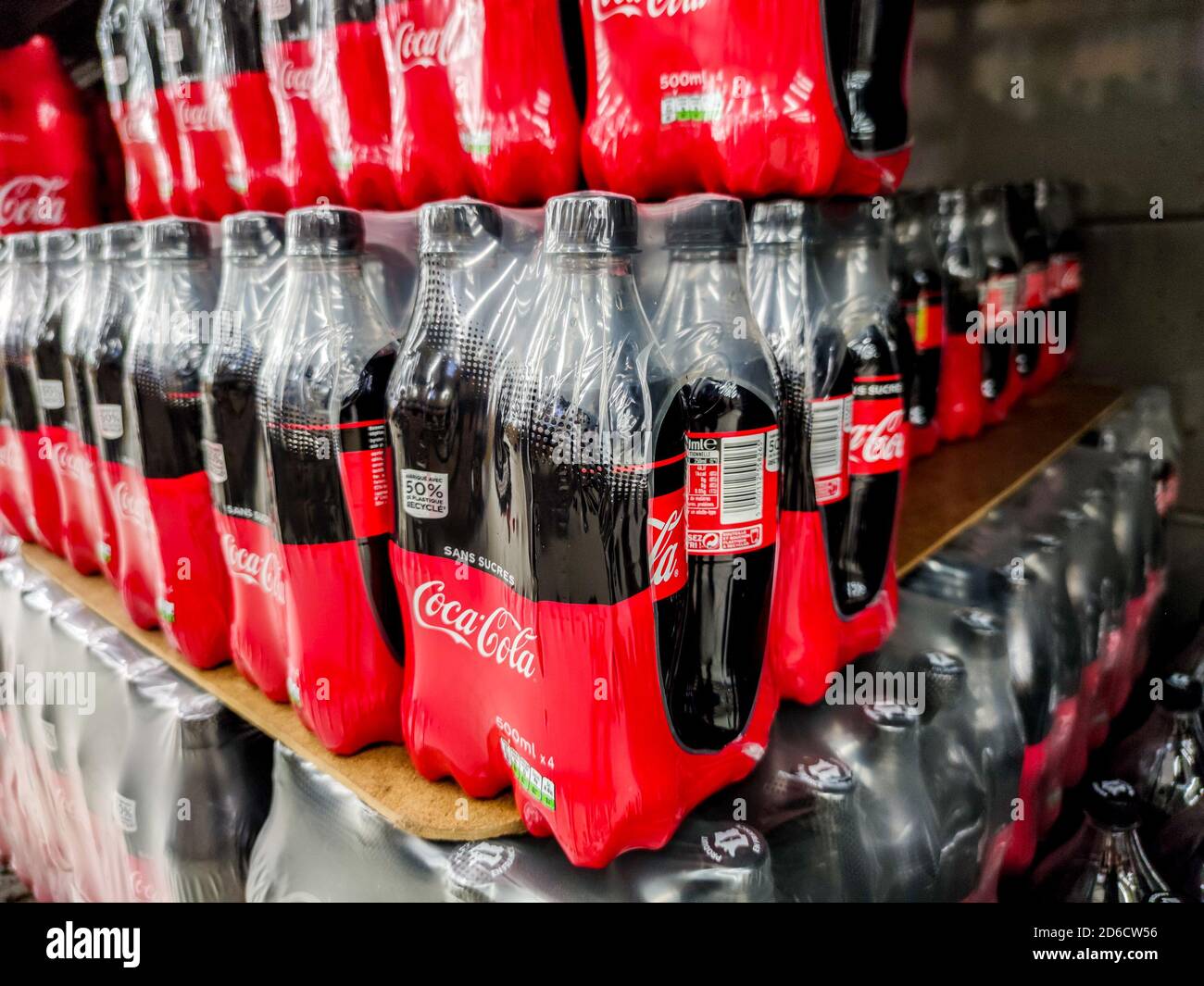 Restocking supermarket shelf hi-res stock photography and images - Alamy