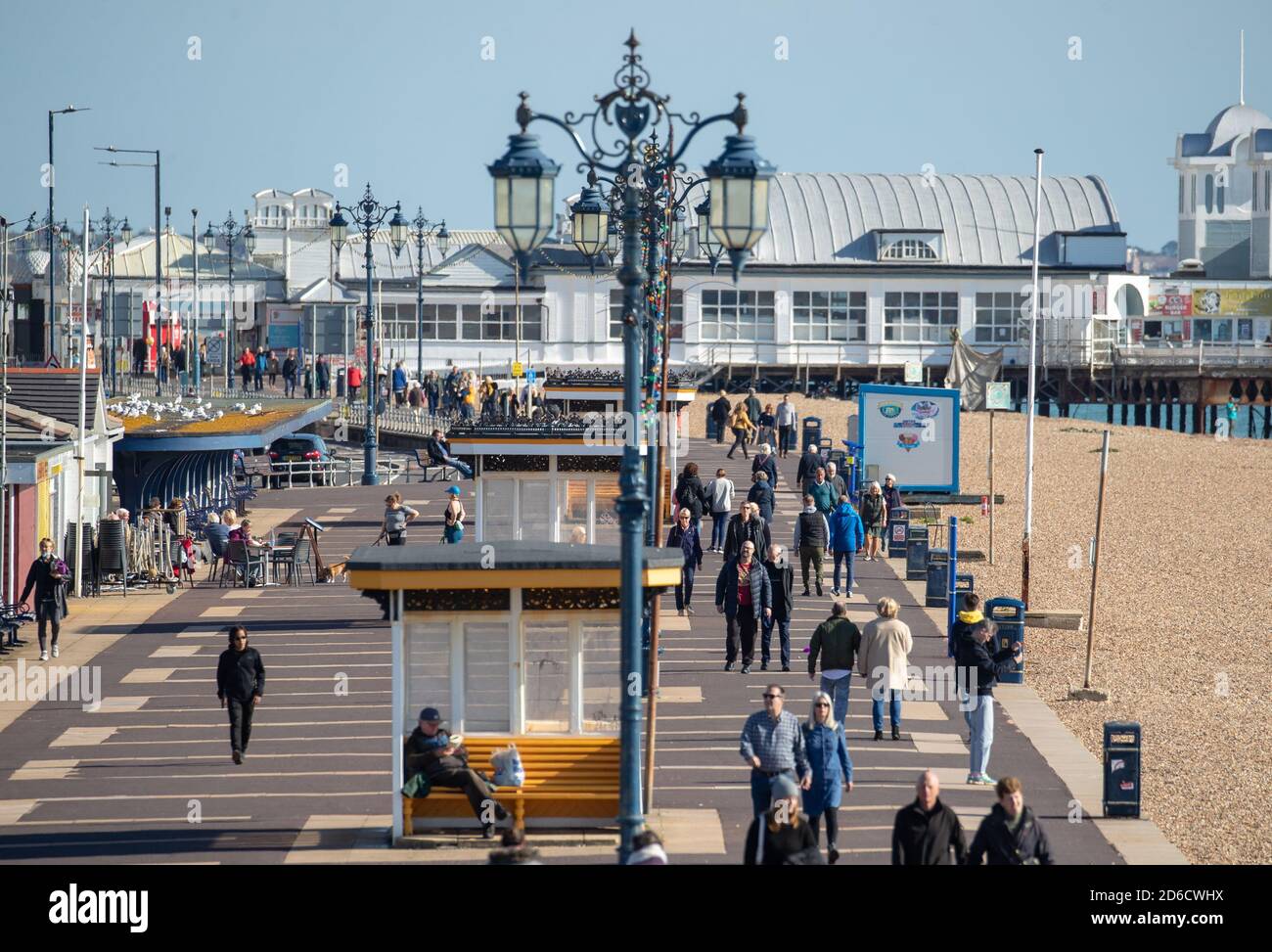 Way along seafront on southsea beach hi-res stock photography and ...