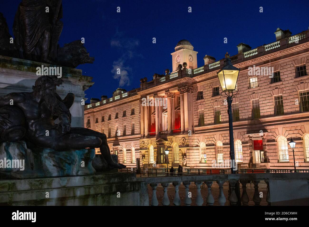 Concourse house hi-res stock photography and images - Alamy