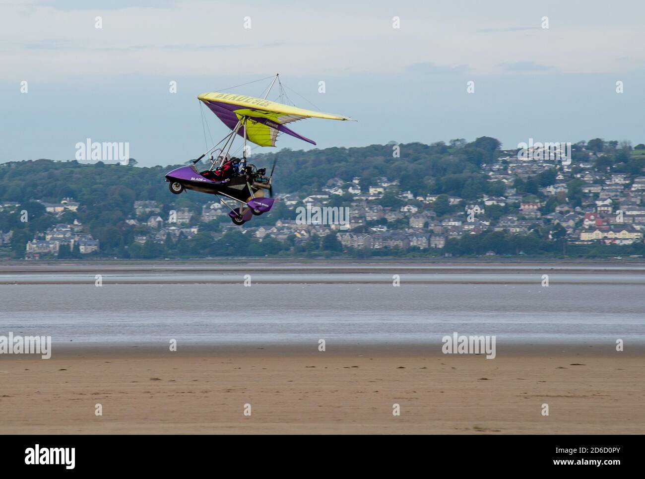 Microlight aircraft hi-res stock photography and images - Alamy