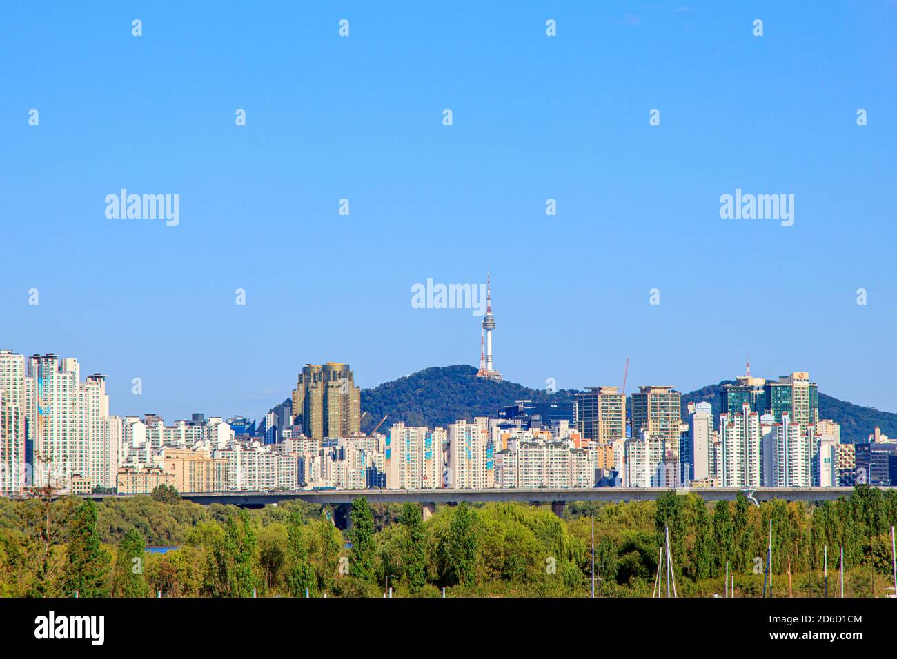 Seoul, South Korea - October 8, 2020. Seoul Han River scenery. The ...