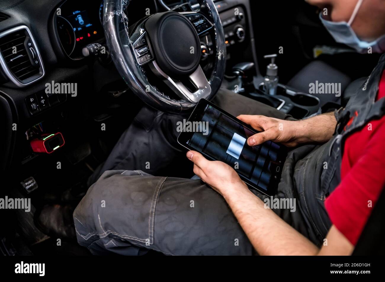 Electronic diagnostics cars hi-res stock photography and images - Alamy