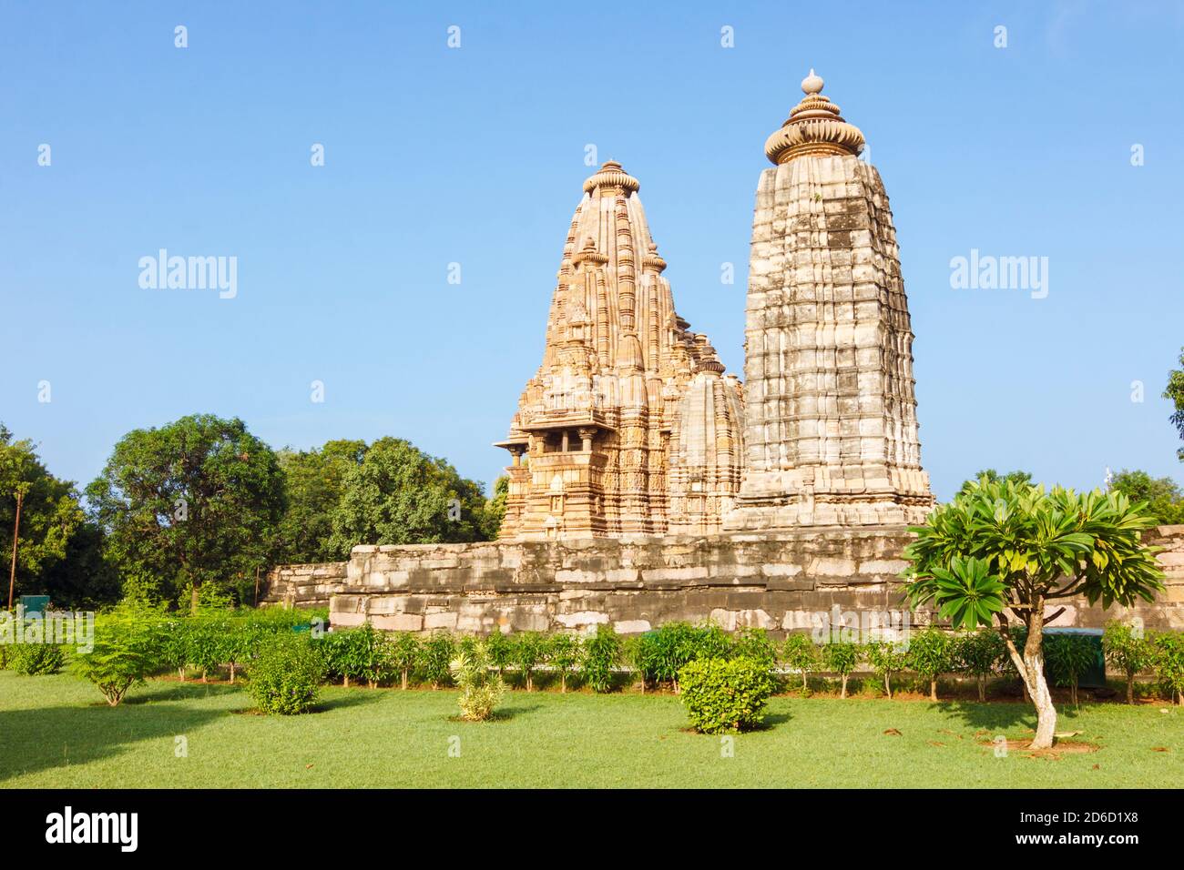 Khajuraho, Madhya Pradesh, India : Vishvanatha Temple (left) and ...