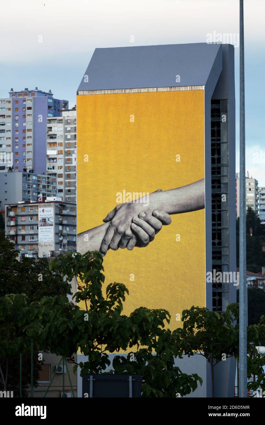 Helping hands mountain hi-res stock photography and images - Alamy