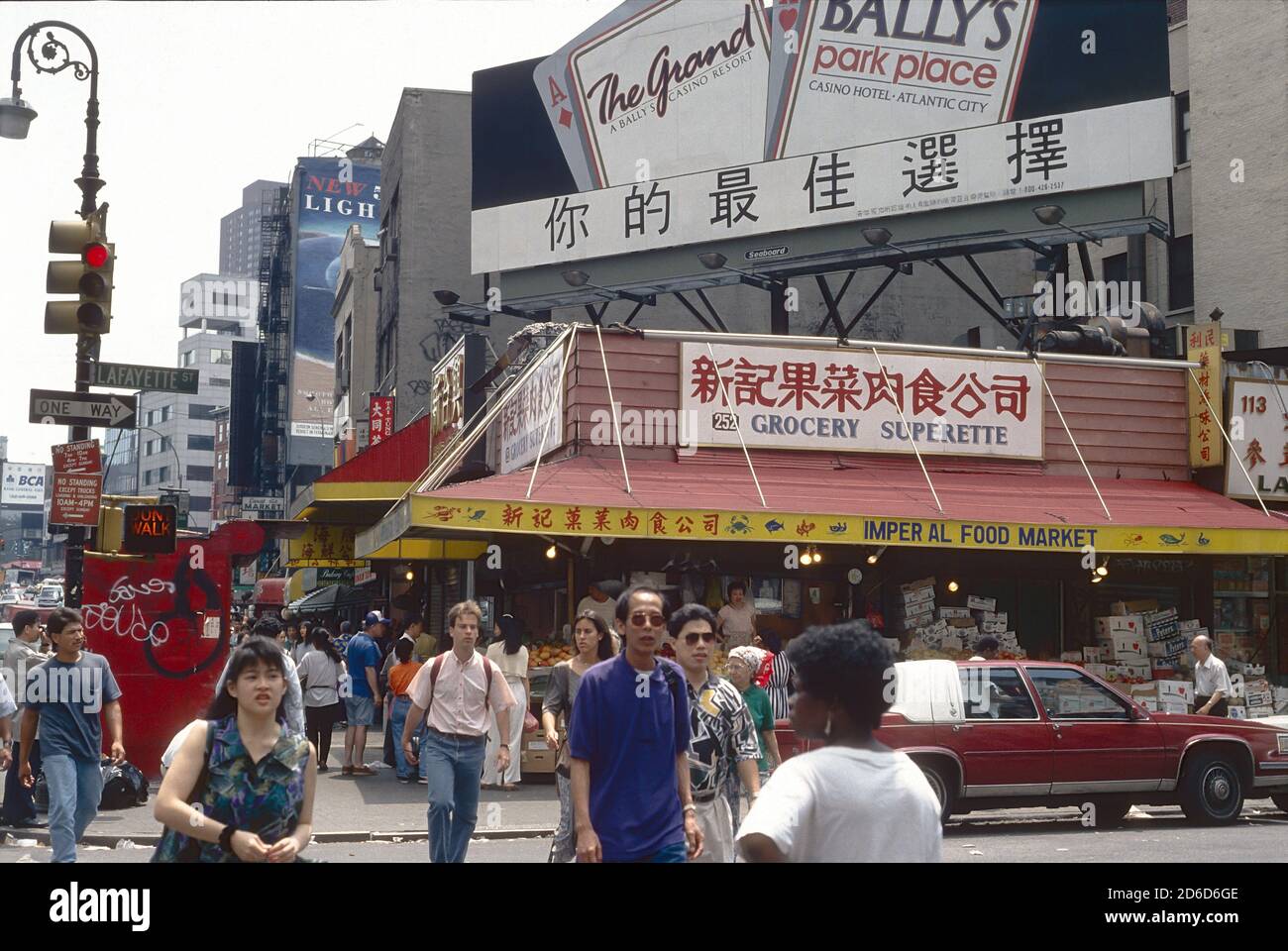1990s street scene hi-res stock photography and images - Alamy