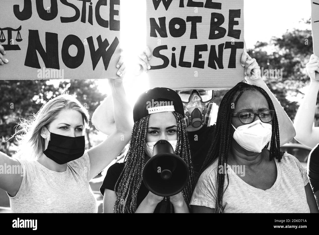 African mask Black and White Stock Photos & Images - Alamy