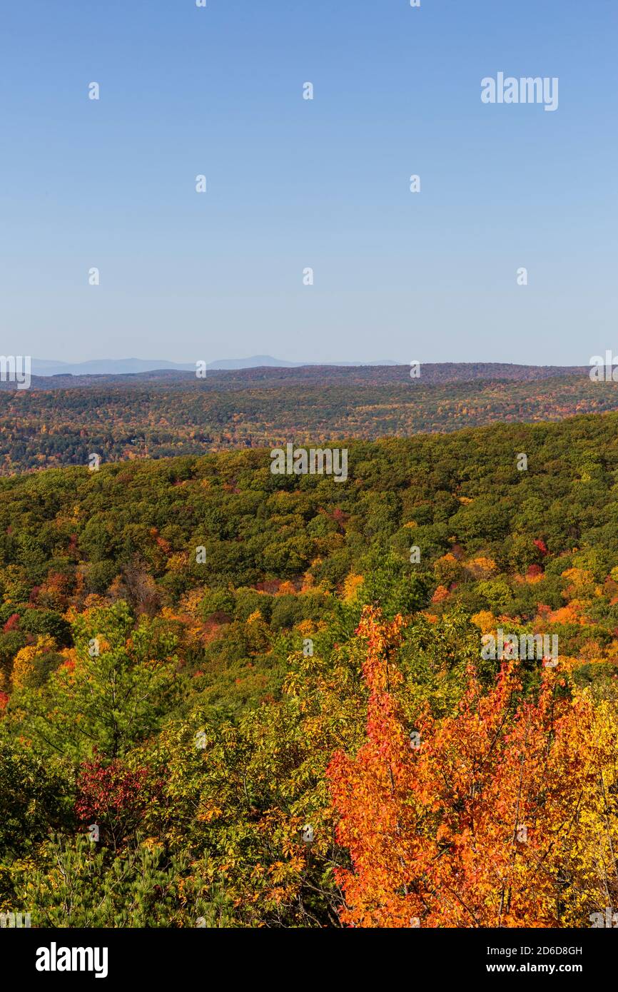 Catskill fall foliage hi-res stock photography and images - Alamy