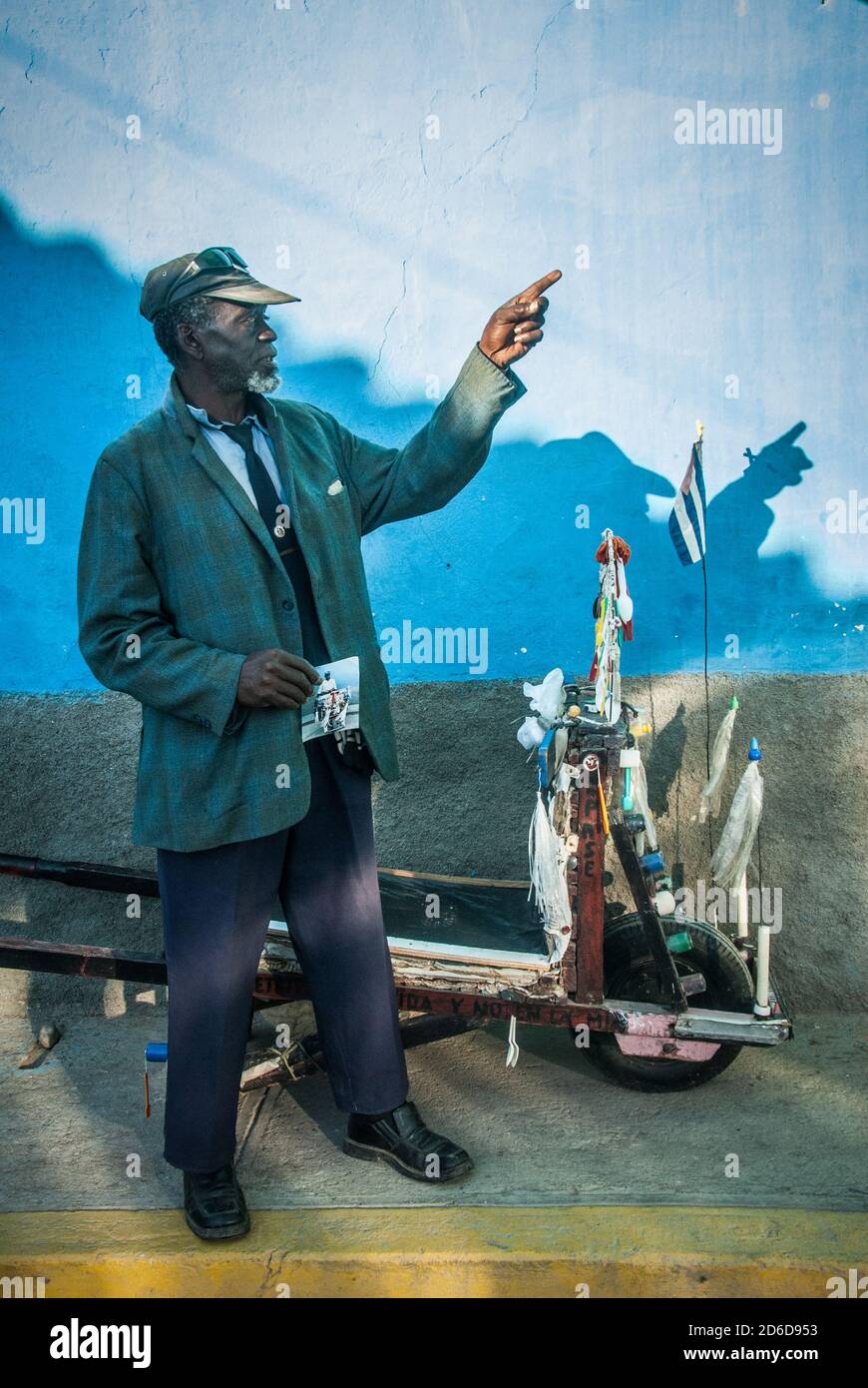 Cubanworker hi-res stock photography and images - Alamy