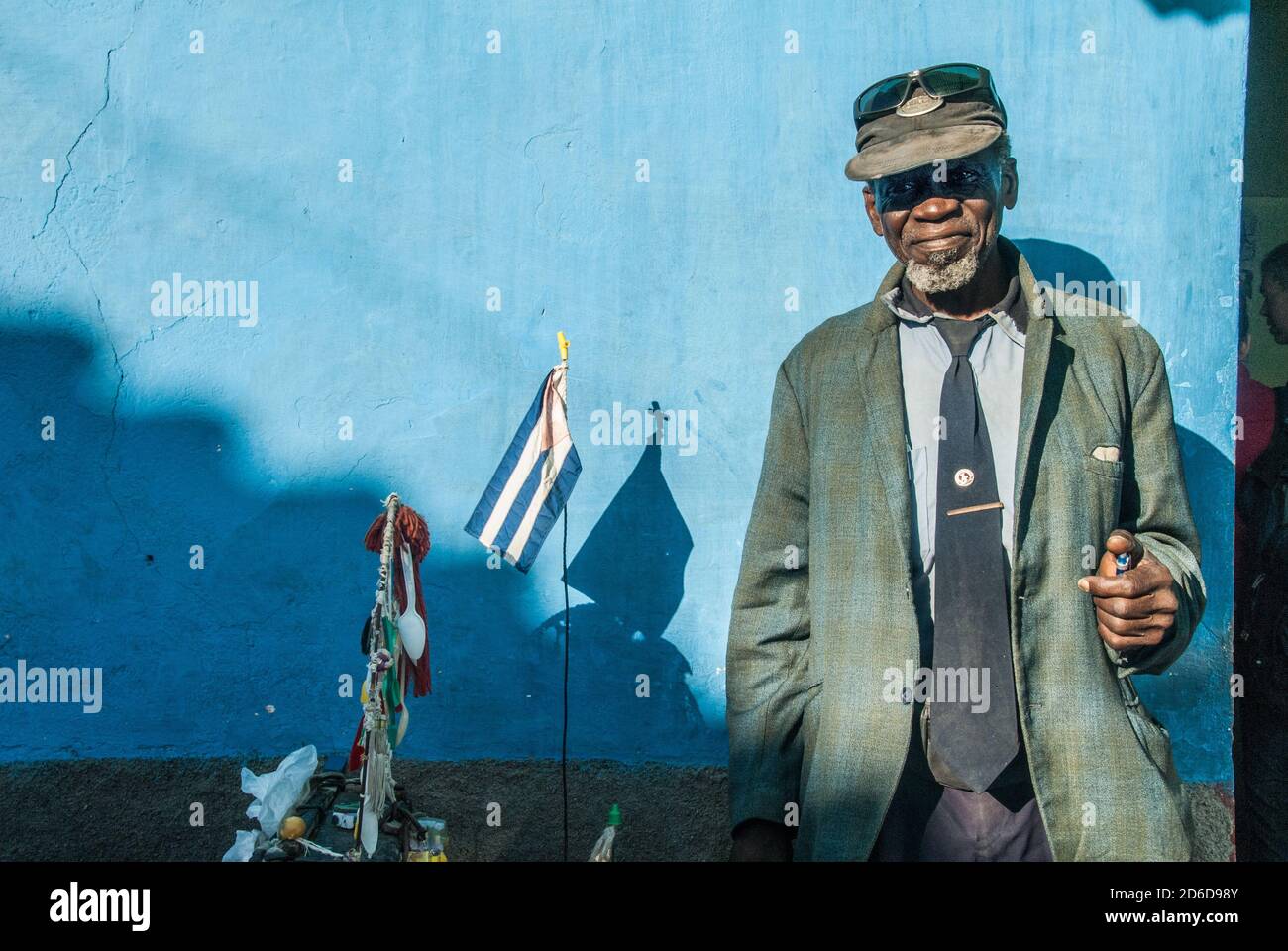Shadowof cross hi-res stock photography and images - Alamy