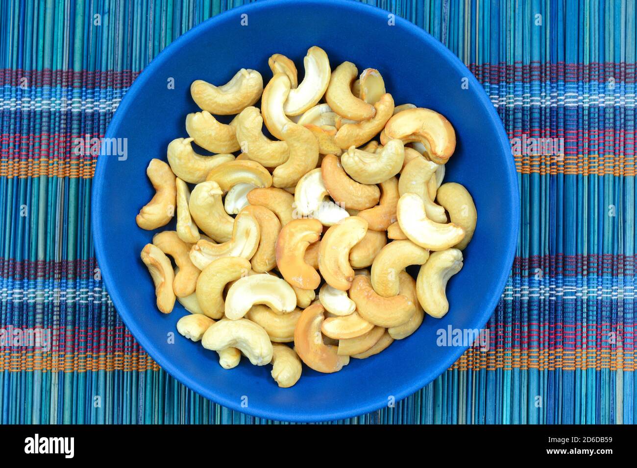 Cashew shape hi-res stock photography and images - Alamy