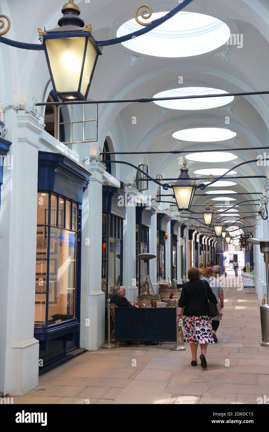 Royal opera arcade gallery hi-res stock photography and images - Alamy