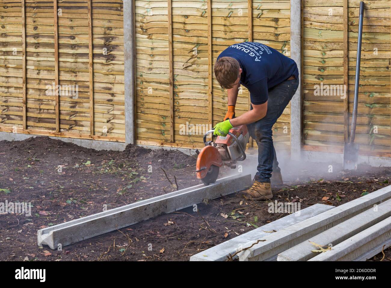 Installing garden fence hi-res stock photography and images - Alamy