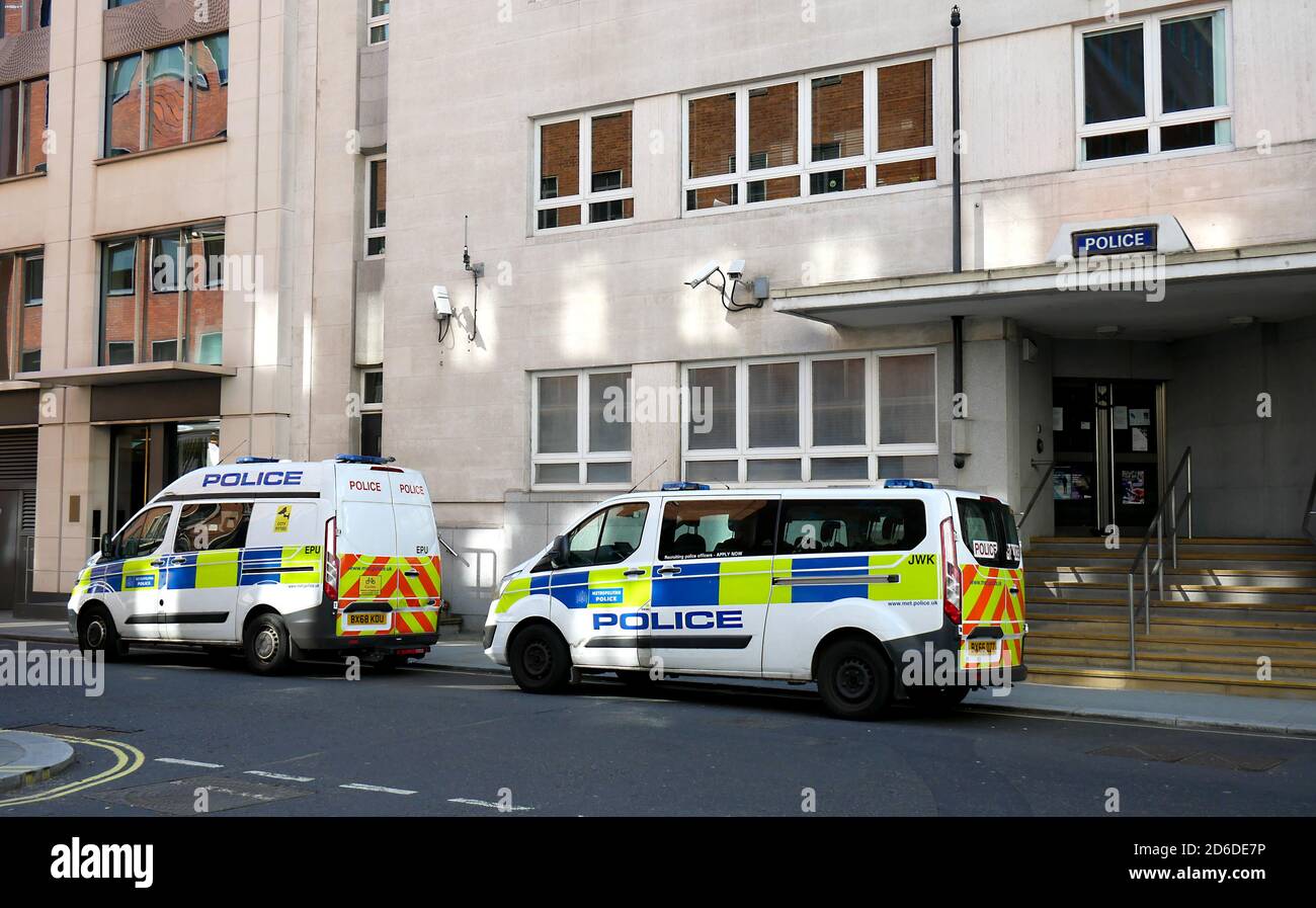 Police Station Signage Uk High Resolution Stock Photography and Images ...
