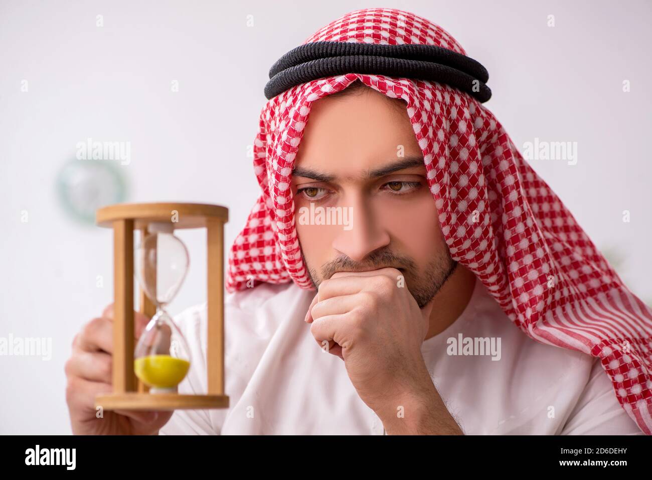 Male arab employee working in the office Stock Photo - Alamy