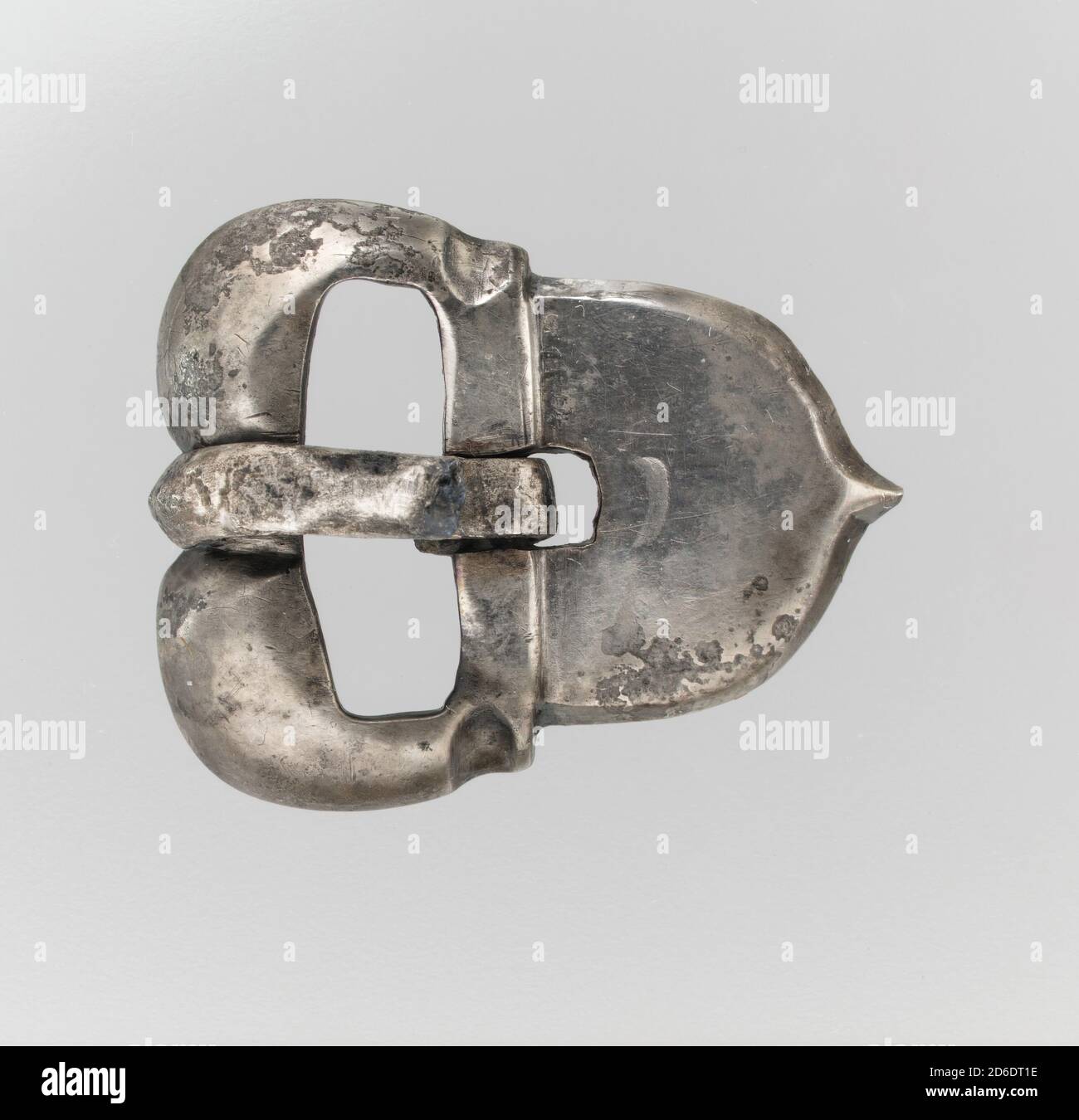 Medieval buckles hi-res stock photography and images - Alamy