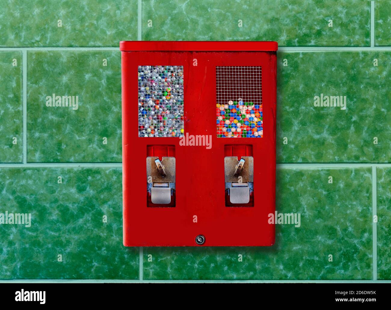 Archival vending machine hi-res stock photography and images - Alamy