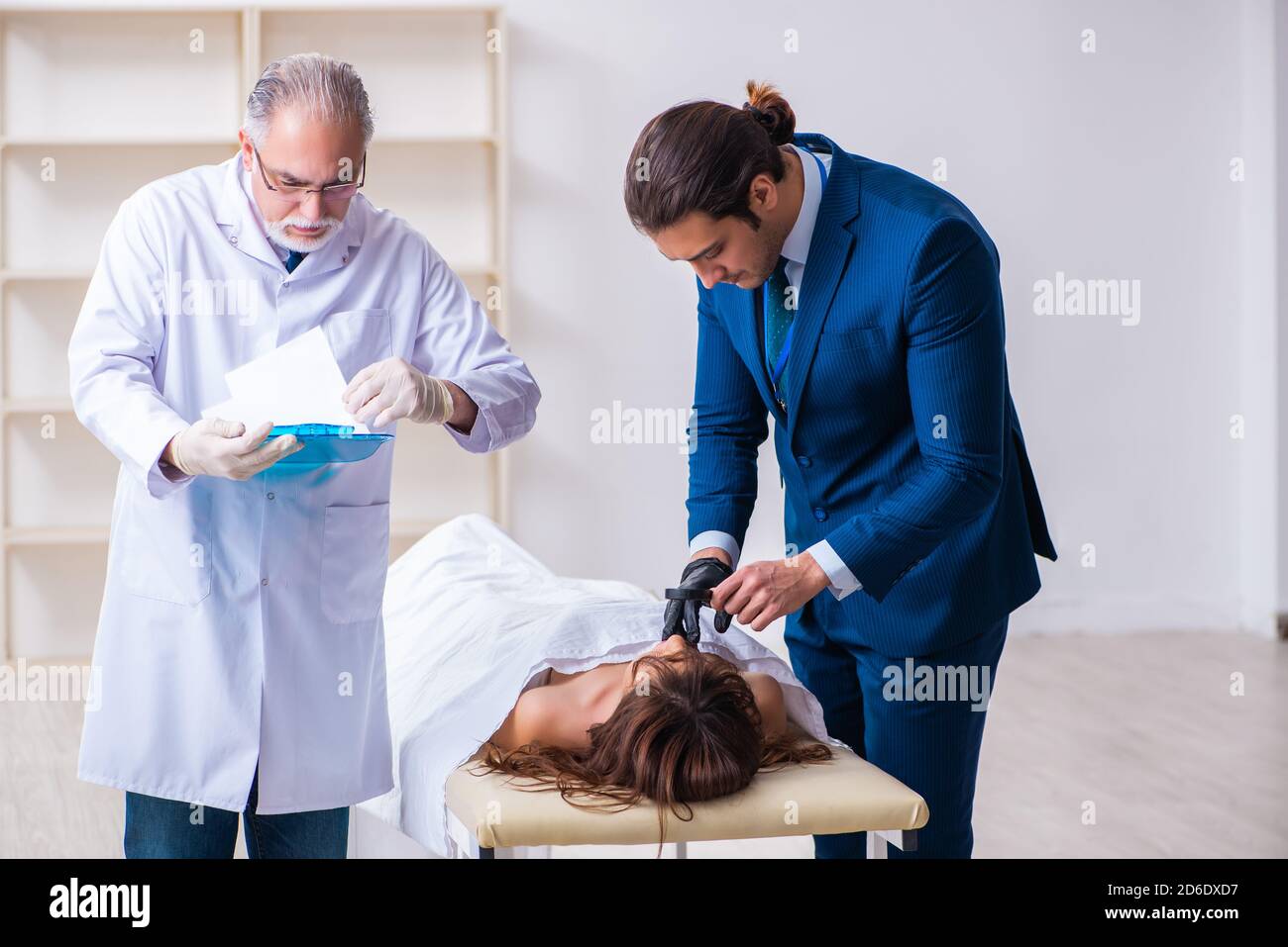 Coroner corpse morgue hi-res stock photography and images - Alamy