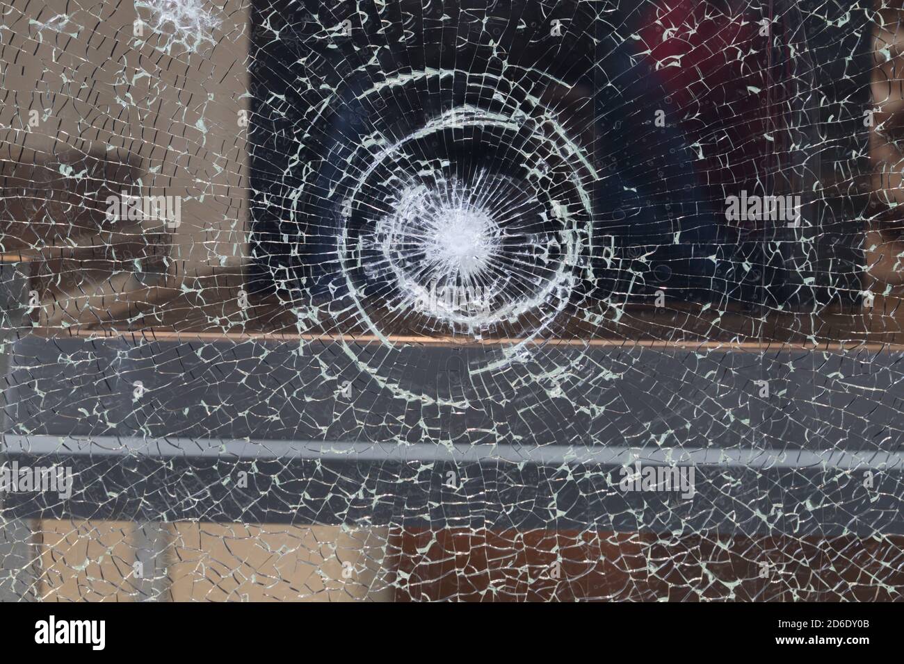 Smashed up shop hi-res stock photography and images - Alamy
