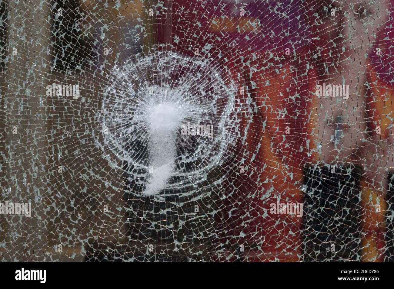 Smashed up shop hi-res stock photography and images - Alamy