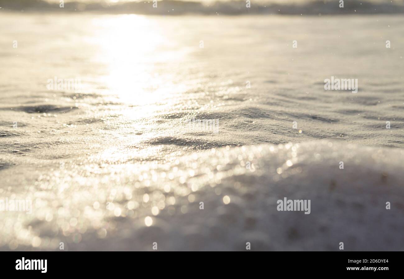 Golden hue background hi-res stock photography and images - Alamy