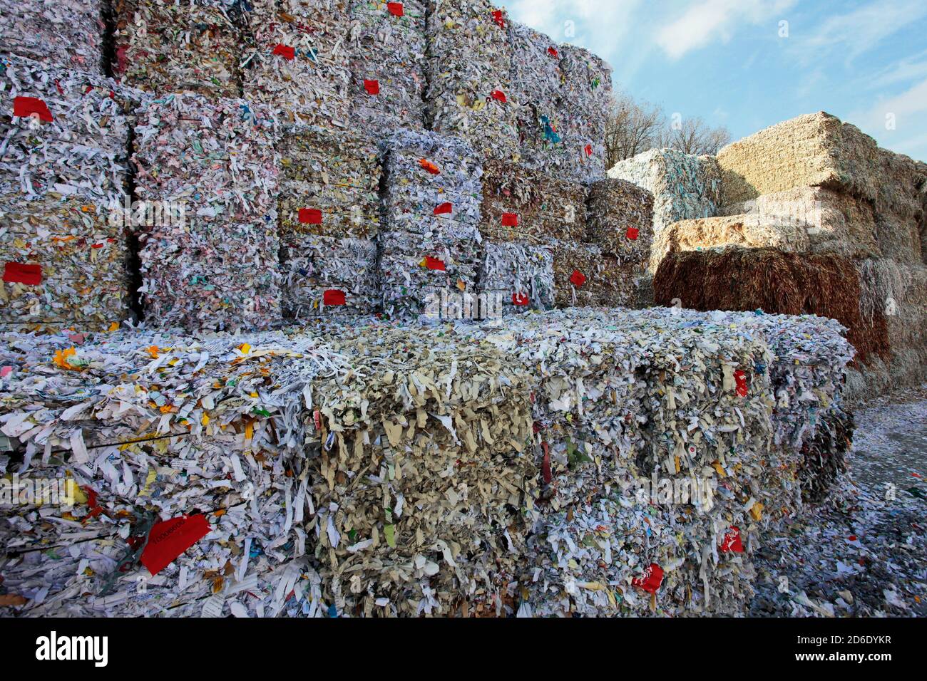 Recycled paper system hi-res stock photography and images - Alamy