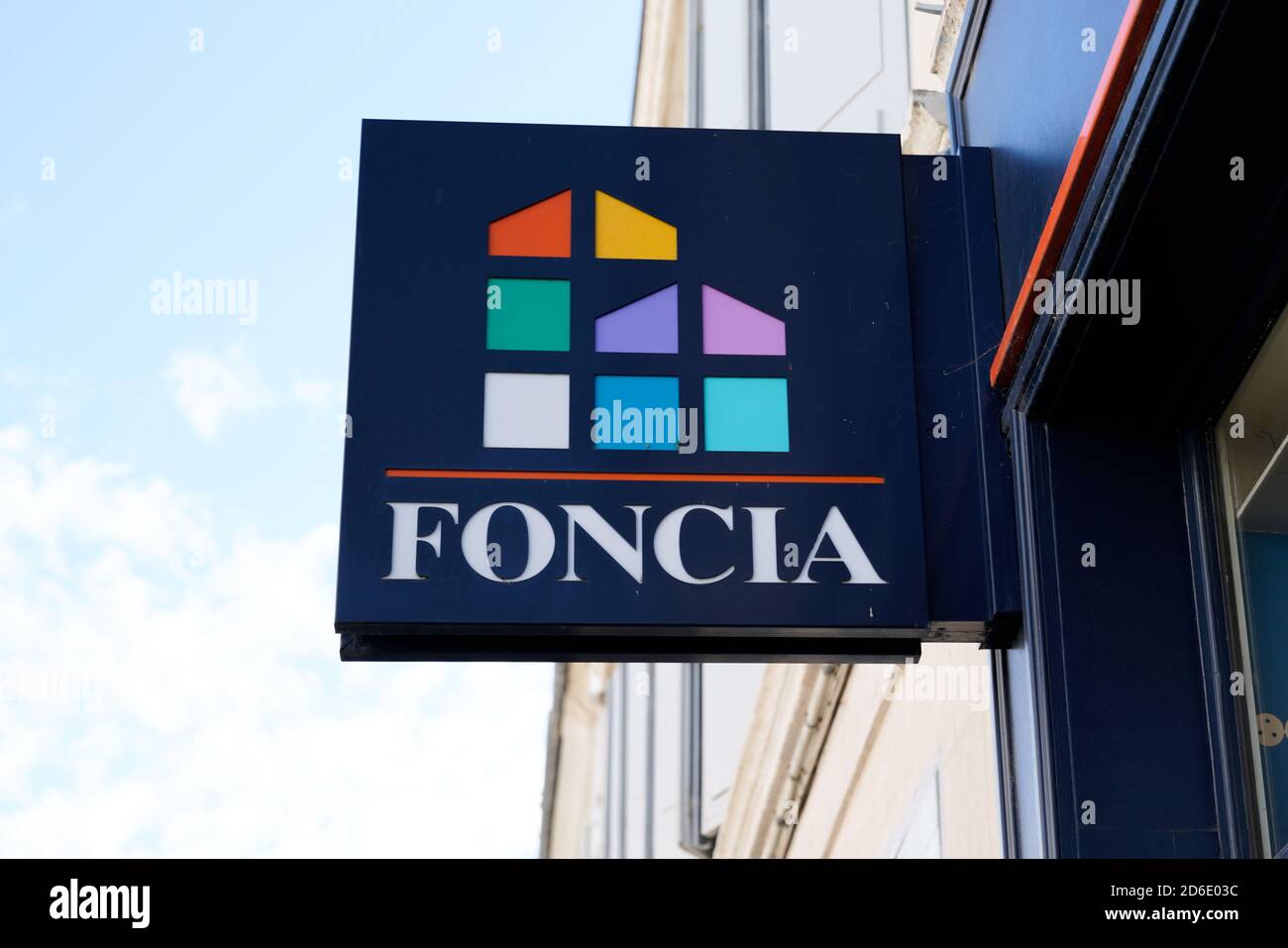 Foncia logo hi-res stock photography and images - Alamy