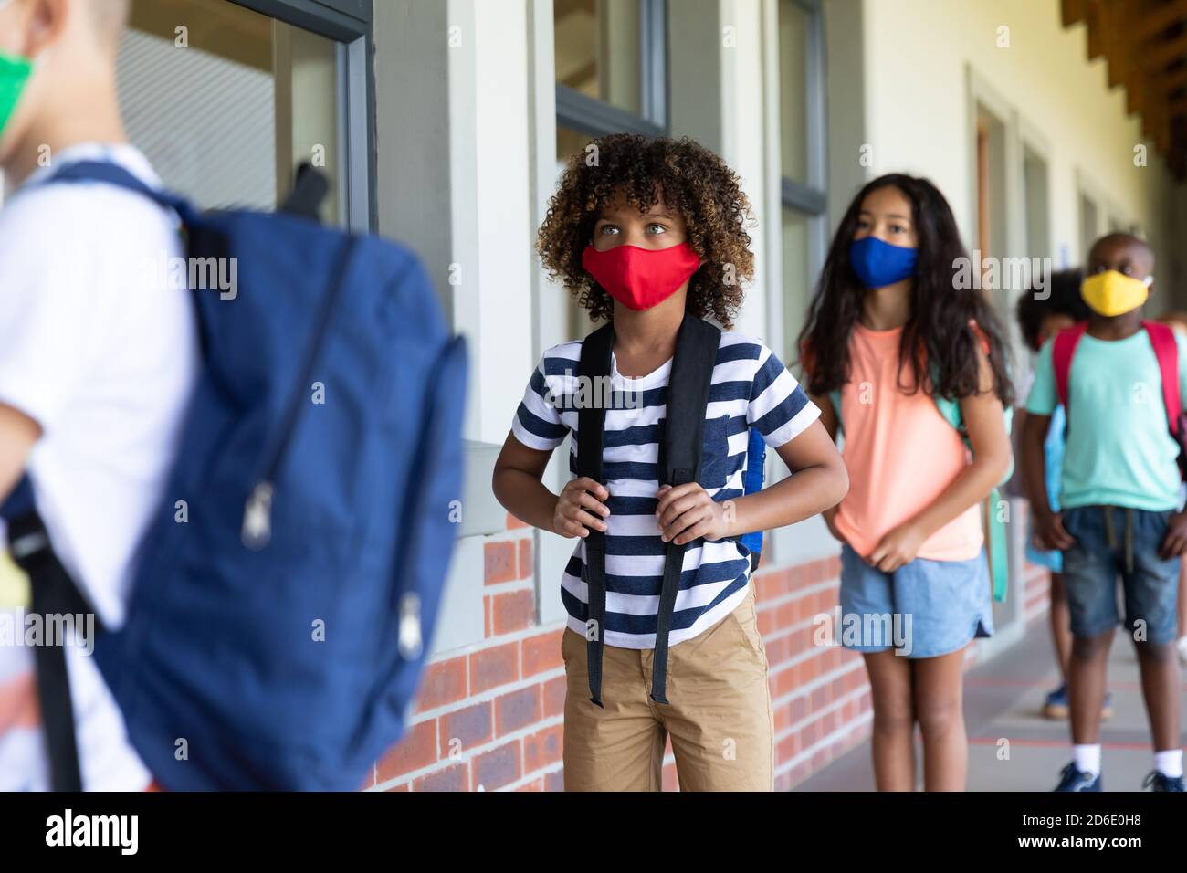 Standing line queue hi-res stock photography and images - Alamy