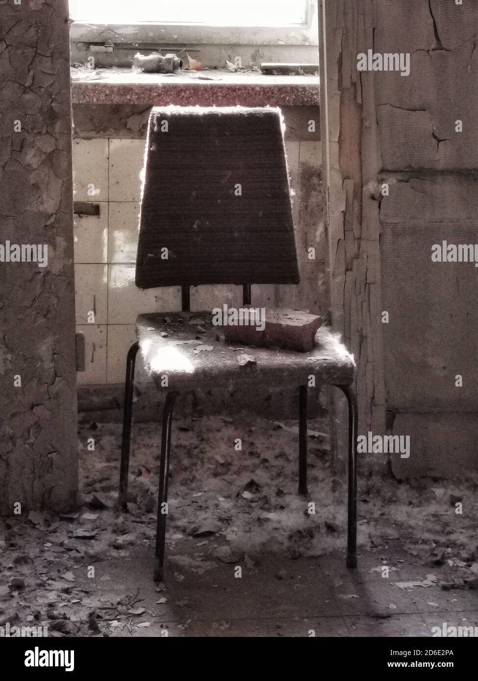 Lost Place, old abandoned laboratory Stock Photo - Alamy