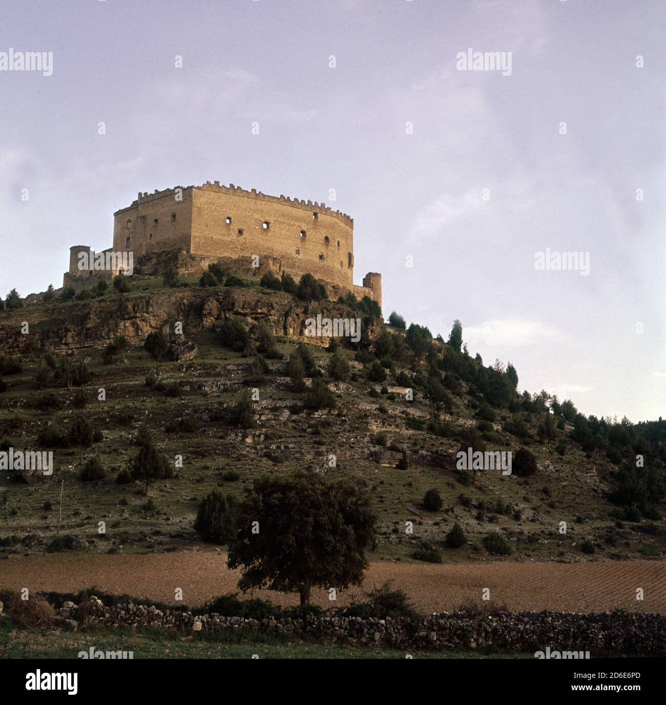 CASTILLO DE PEDRAZA CONSTRUIDO ENTRE LOS SIGLOS XIV Y XVI FOTO DE LOS ...