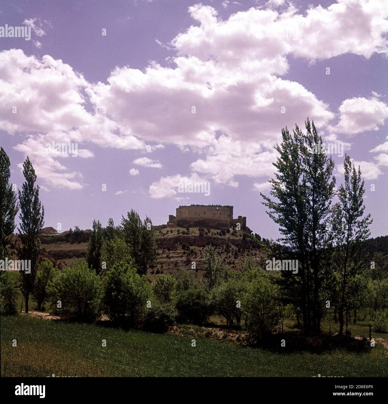 CASTILLO DE PEDRAZA CONSTRUIDO ENTRE LOS SIGLOS XIV Y XVI FOTO DE LOS ...