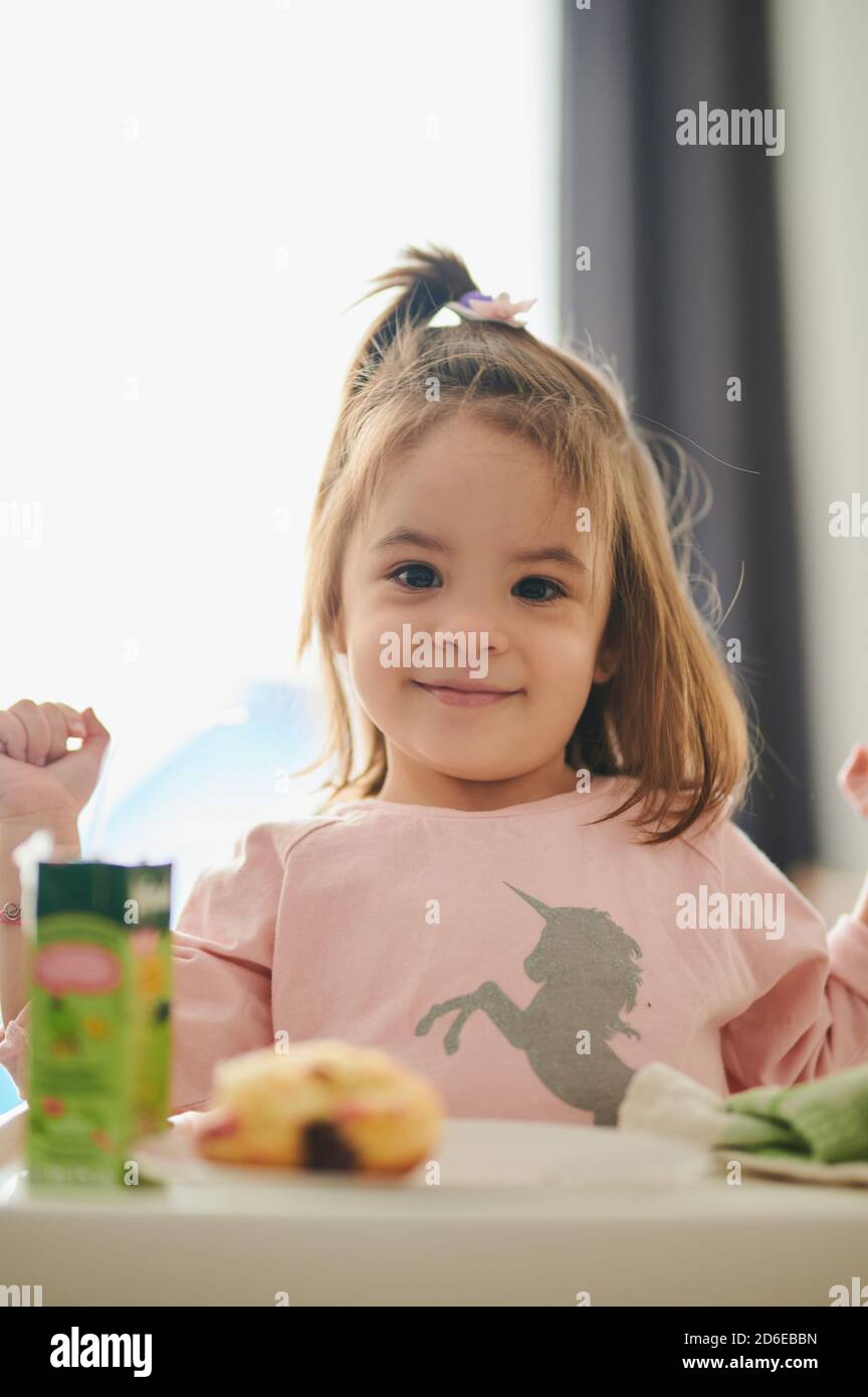 Hungry child meal hi-res stock photography and images - Alamy