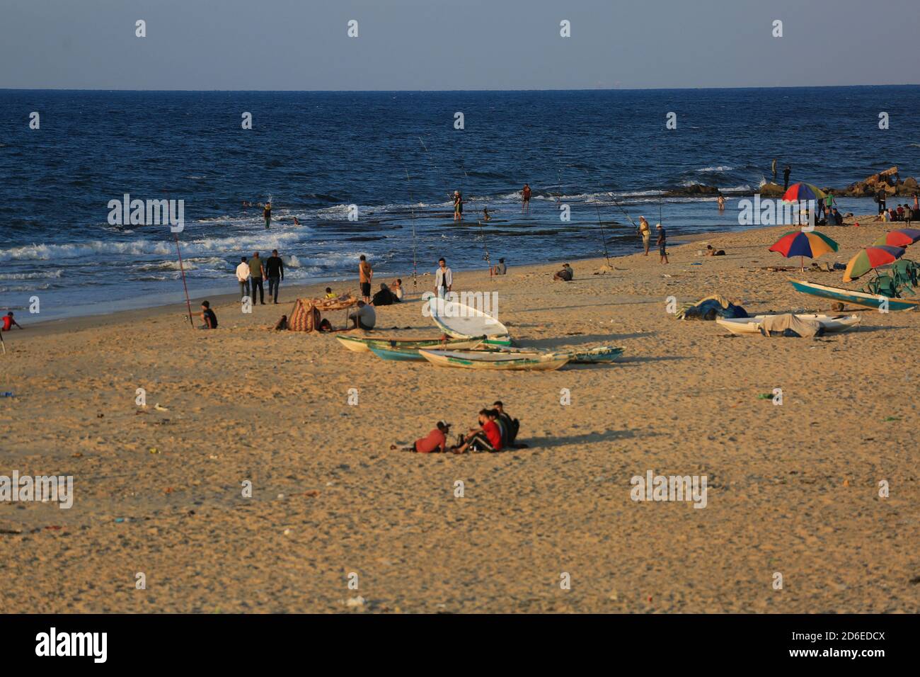 Deir Al-Balah, The Gaza Strip, Palestine. 16th Oct, 2020. Palestinians ...