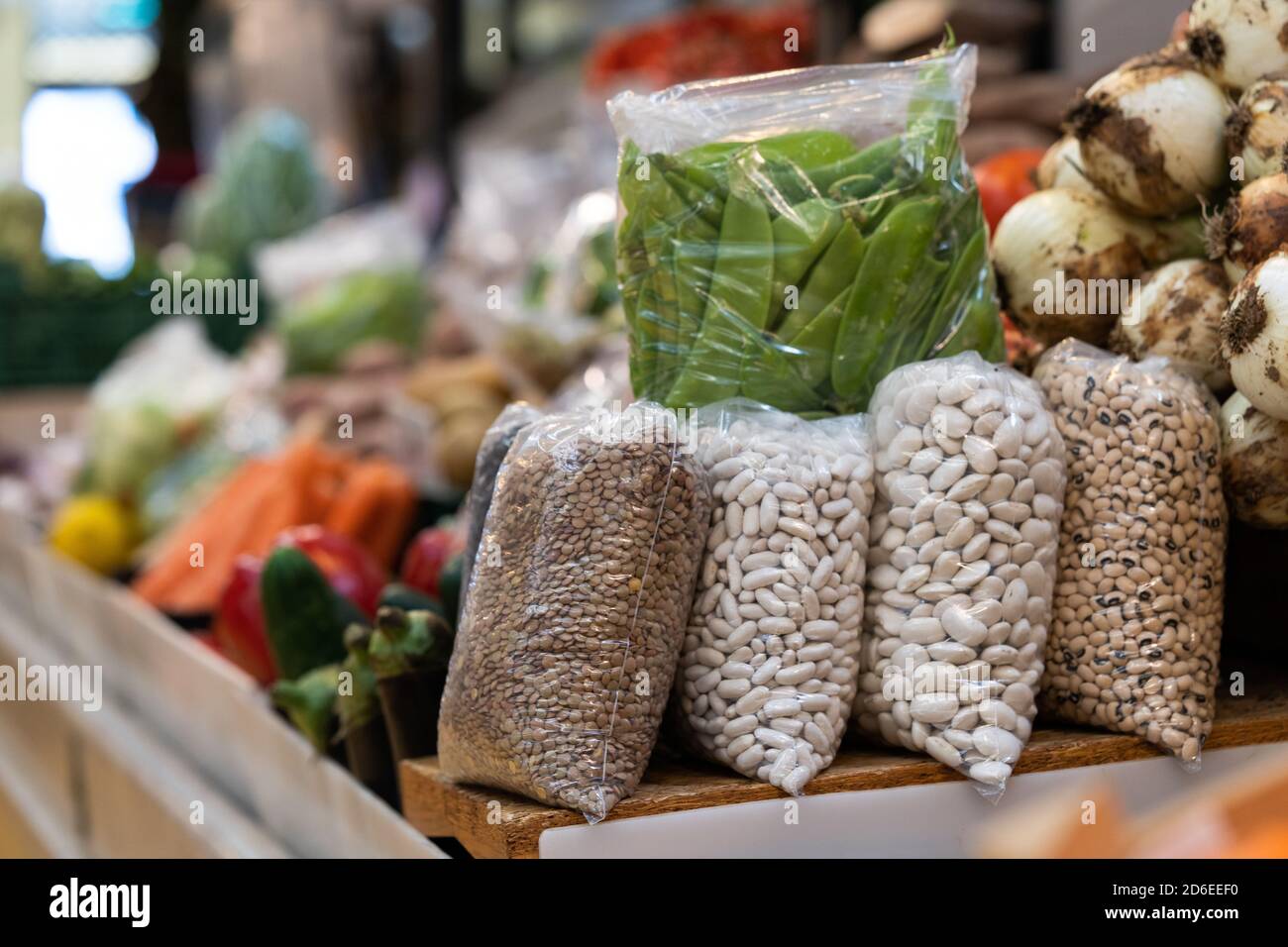 Beans, lentils and others at local market Stock Photo - Alamy