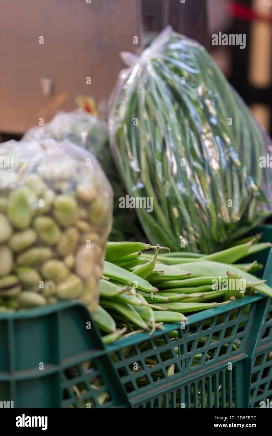 Organic and local hi-res stock photography and images - Alamy