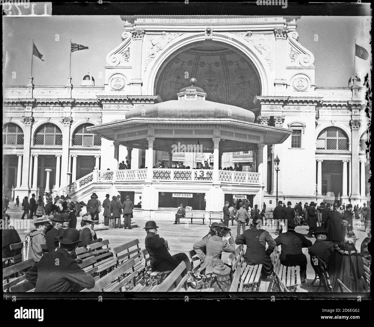Fairgoers at the World's Columbian Exposition bandstand, Chicago ...