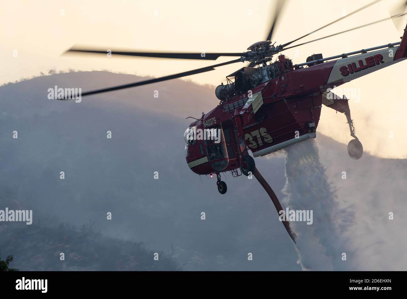 Wildfire firefighting hi-res stock photography and images - Alamy