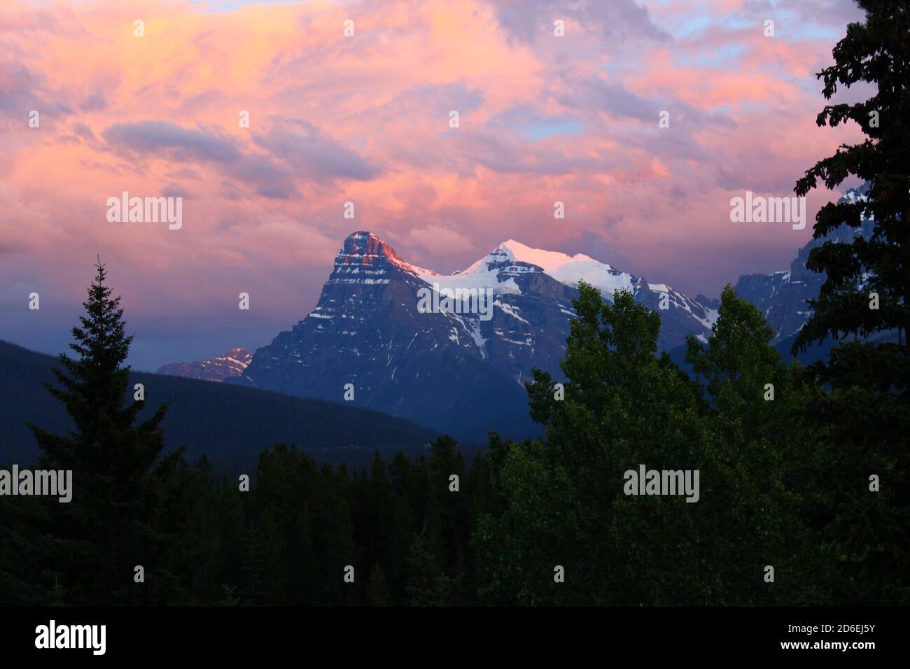 Chephren banff hi-res stock photography and images - Alamy
