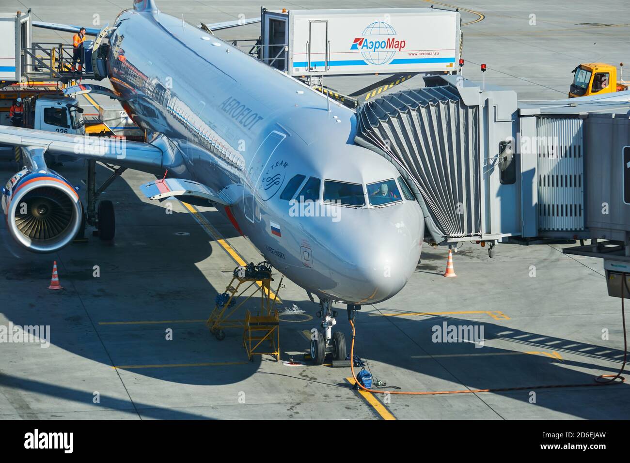 Aerobridge airbridge skybridge hi-res stock photography and images - Alamy