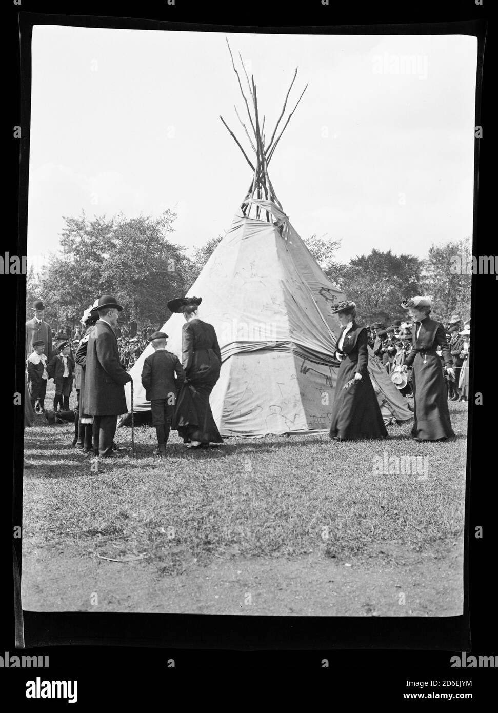 Native American encampment at Chicago's centennial, Lincoln Park ...