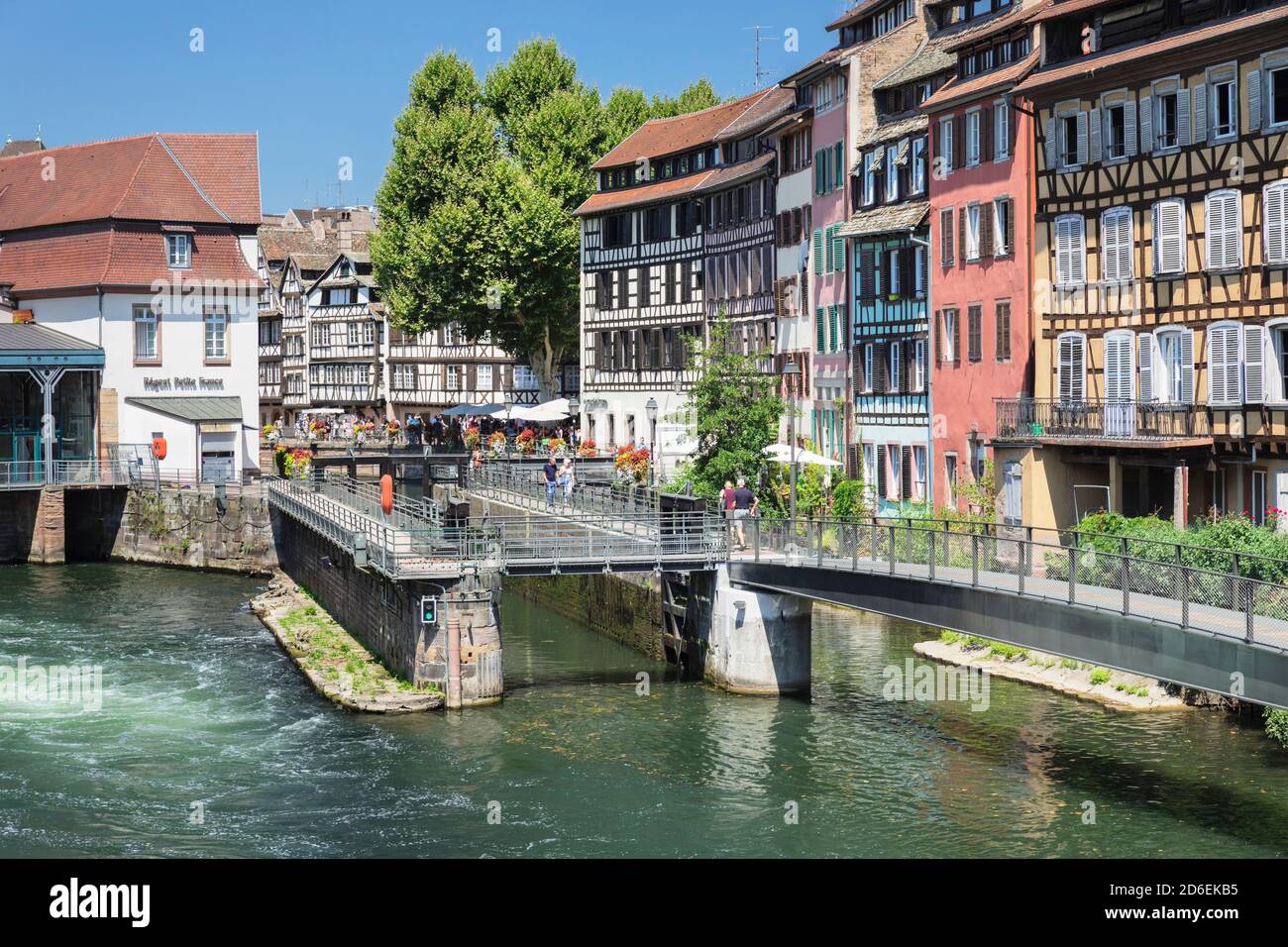 Lock bridge and half timbered houses hi-res stock photography and ...