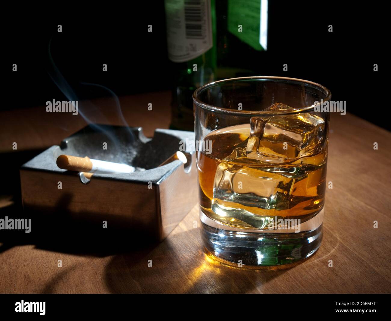 smoking and drinking, whiskey and cigarettes Stock Photo - Alamy