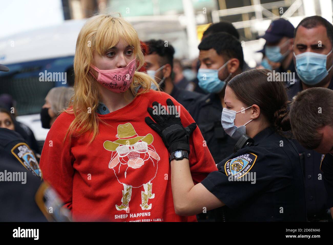New York, New York, USA. 2nd Oct, 2020. NYPD strategic response group ...