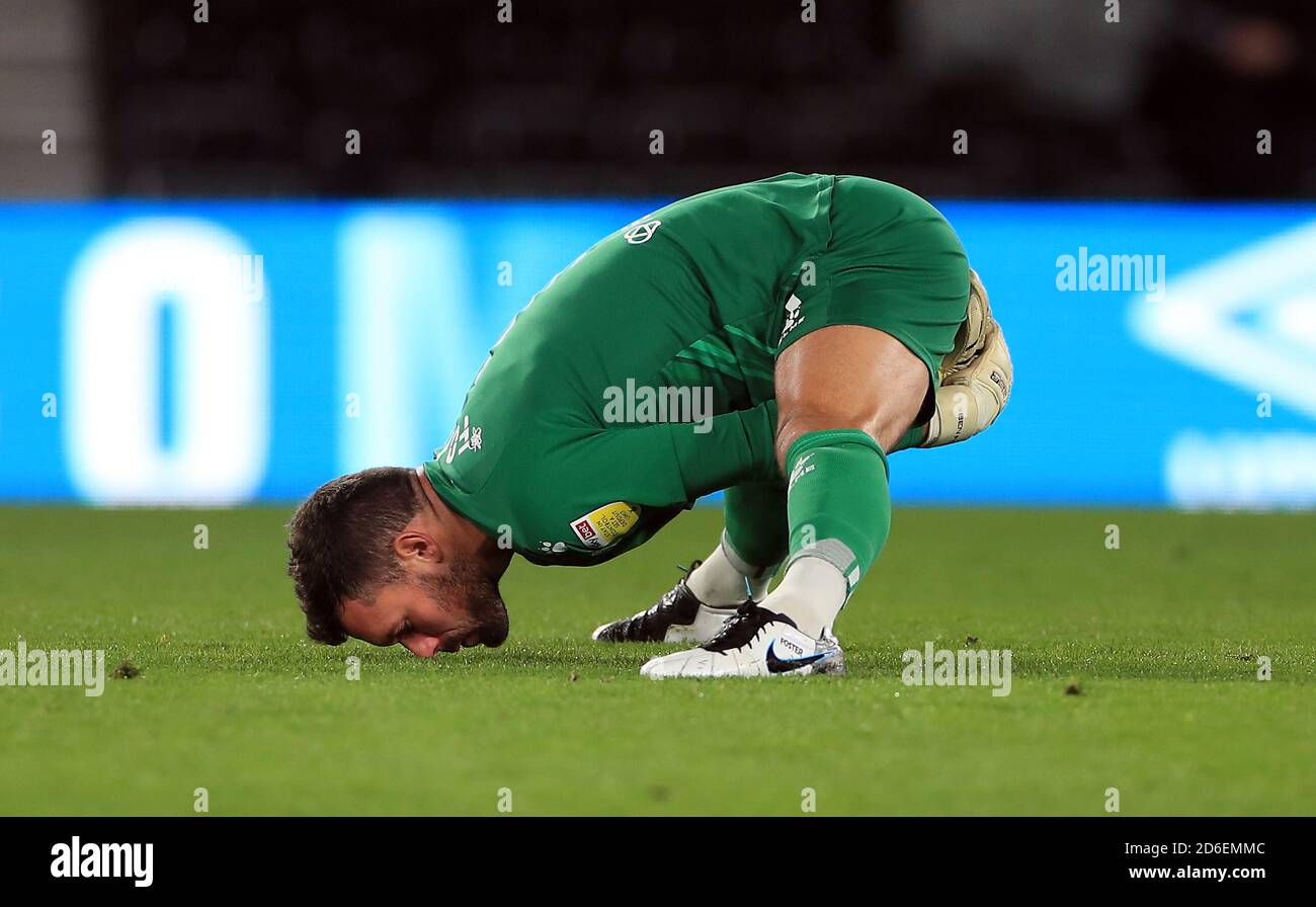Watford goalkeeper ben foster stretching hi-res stock photography and ...