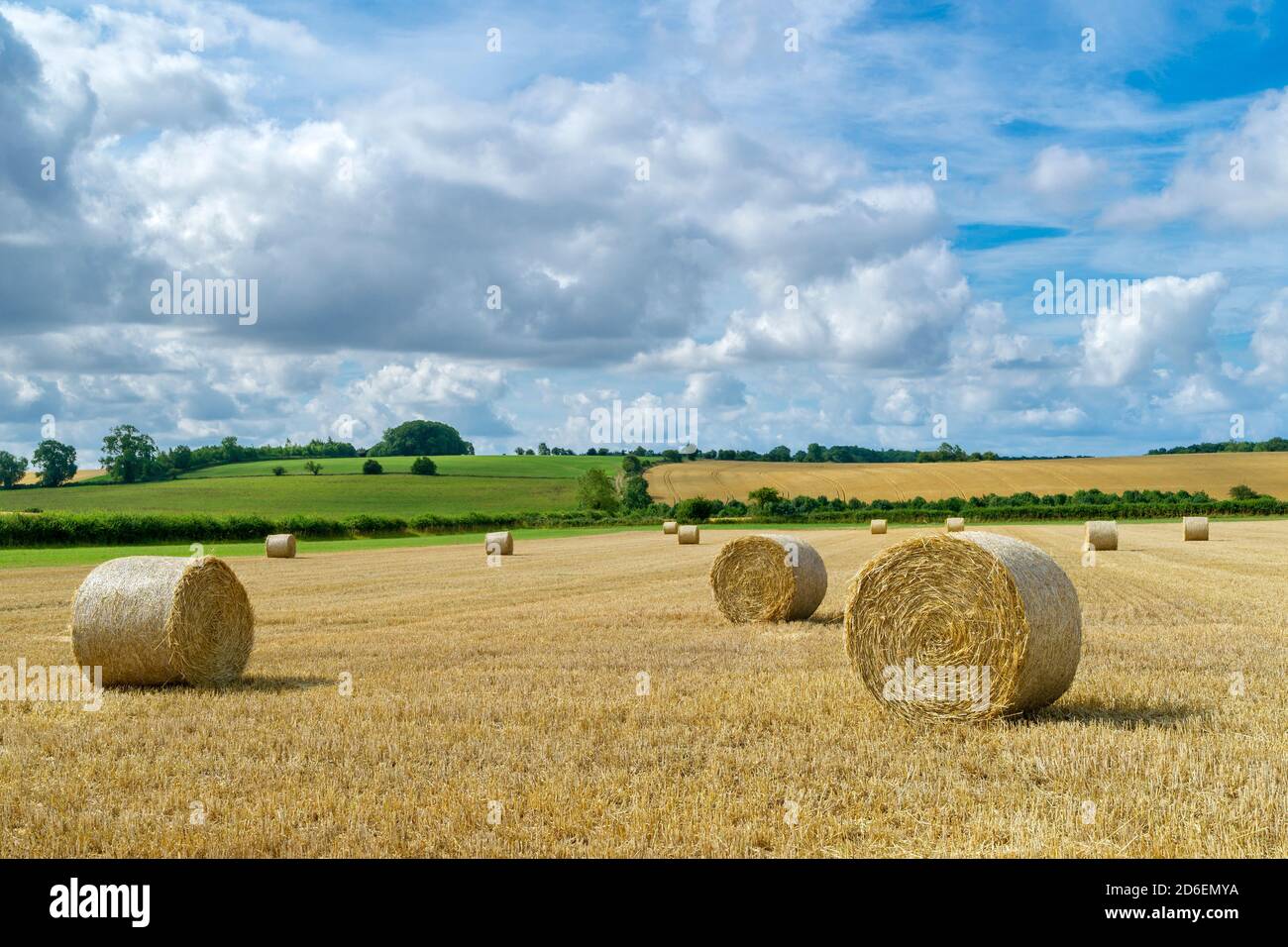 UK, Gloucestershire, Bibury near Cirencester, countryside, stubble ...
